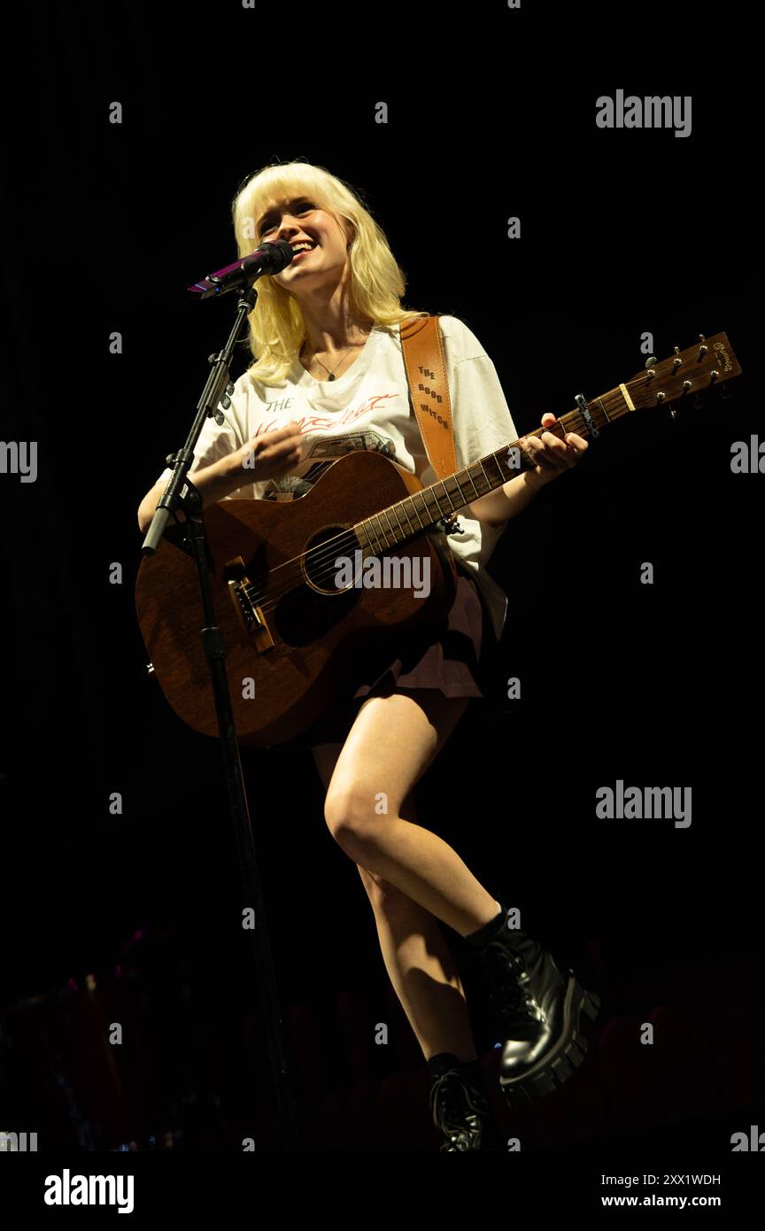 London, United Kingdom. 21th August 2024. Maisie Peters plays at the O2 ...