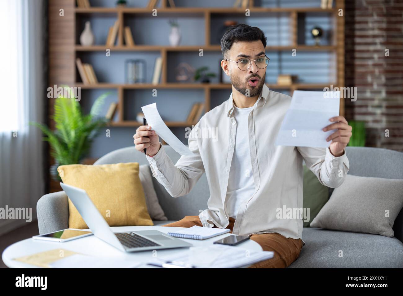 Shocked person letter computer hi-res stock photography and images - Alamy