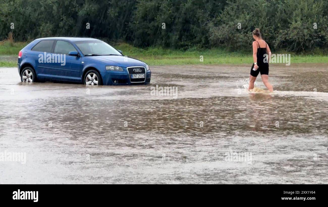 Starke Gewitter und Unwetter zogen am Dienstag über die Hohe Tatra hinweg. Besonders heftig traf ...