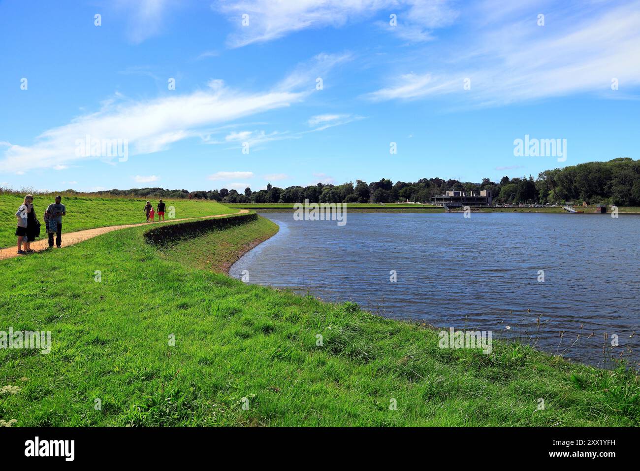 Winding path at Lisvane reservoir at 'Llanishen & Lisvane Reservoirs ...