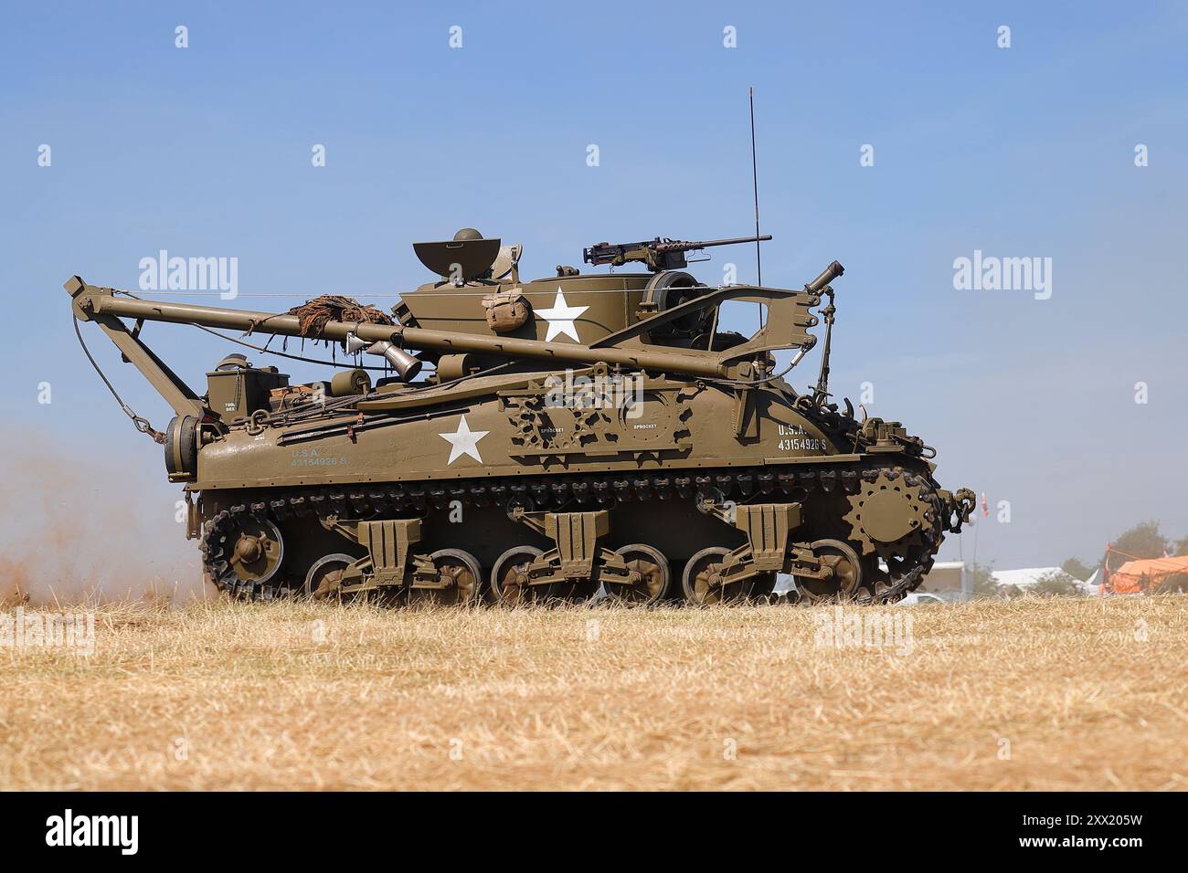 M32 tank recovery vehicle hi-res stock photography and images - Alamy