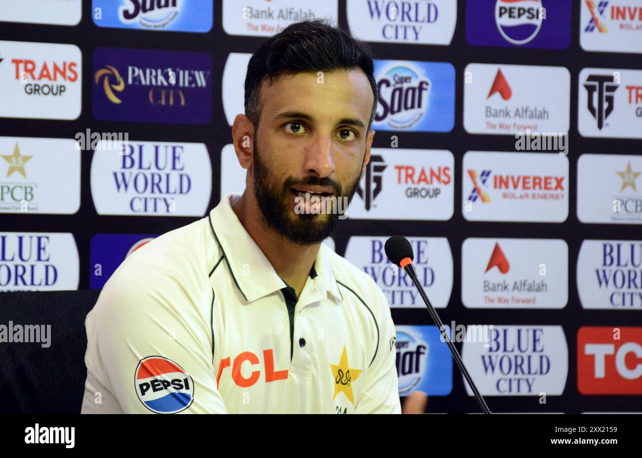 Rawalpindi, Pakistan. 20th Aug, 2024. Pakistan's captain Shan Masood ...