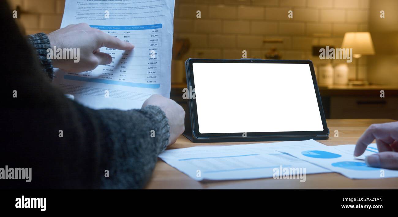 Green screen papers hi-res stock photography and images - Alamy