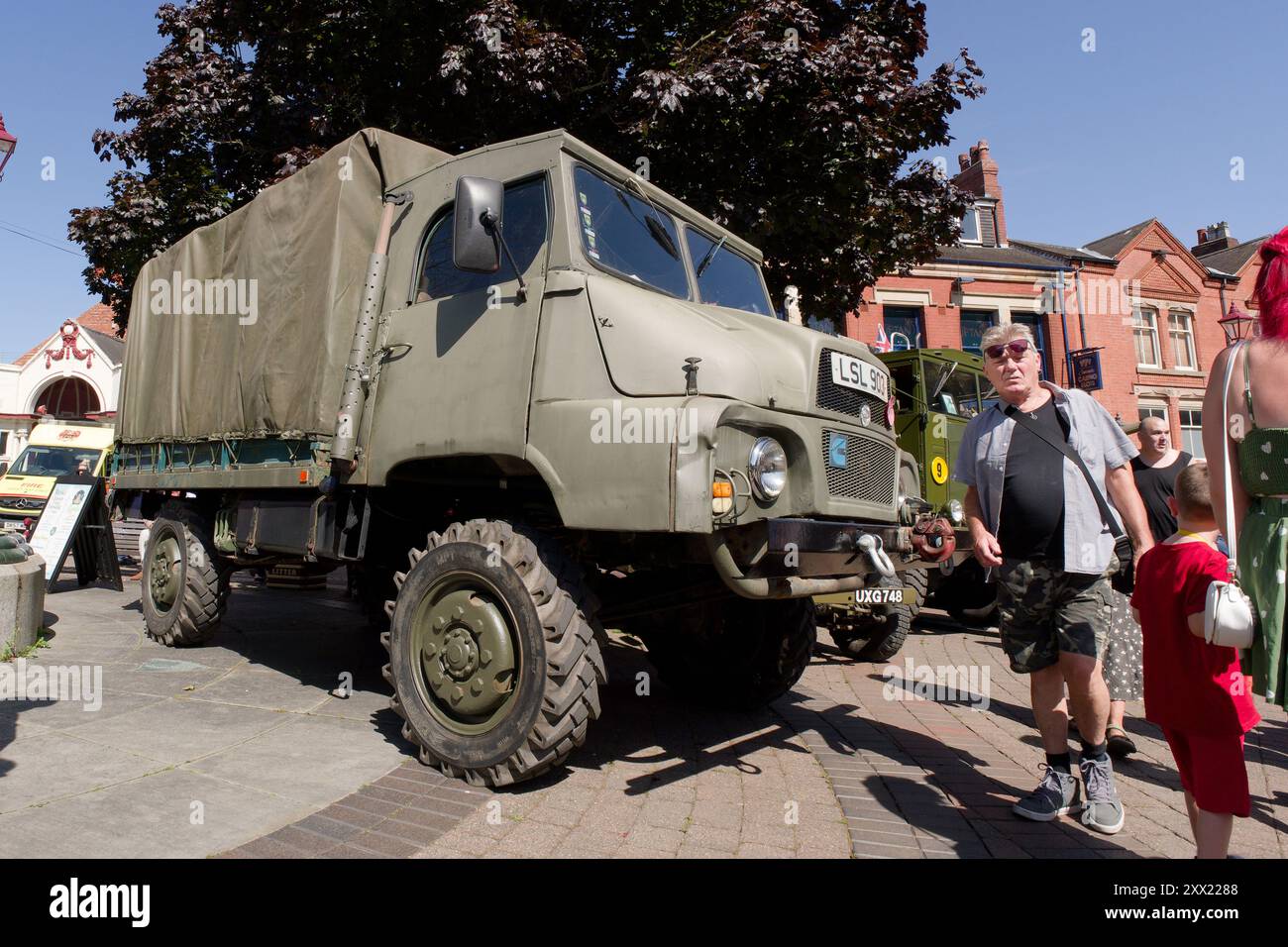 British army truck hi-res stock photography and images - Alamy