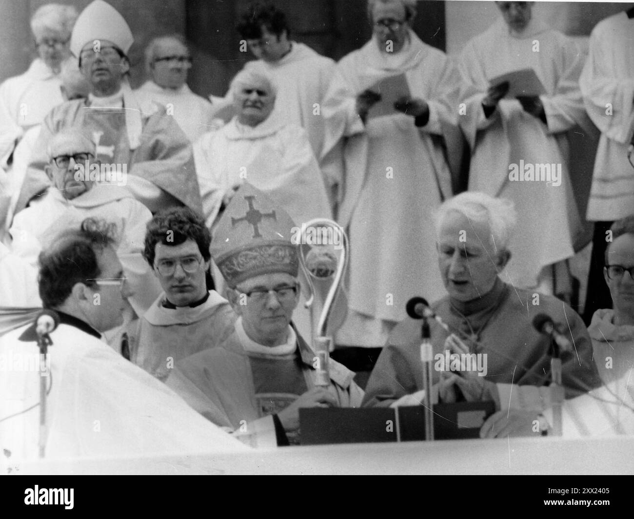 CARDINAL BASIL HUME ADDRESSES THE CROWDS AT THE ROMAN CATHOLIC OPEN AIR ...
