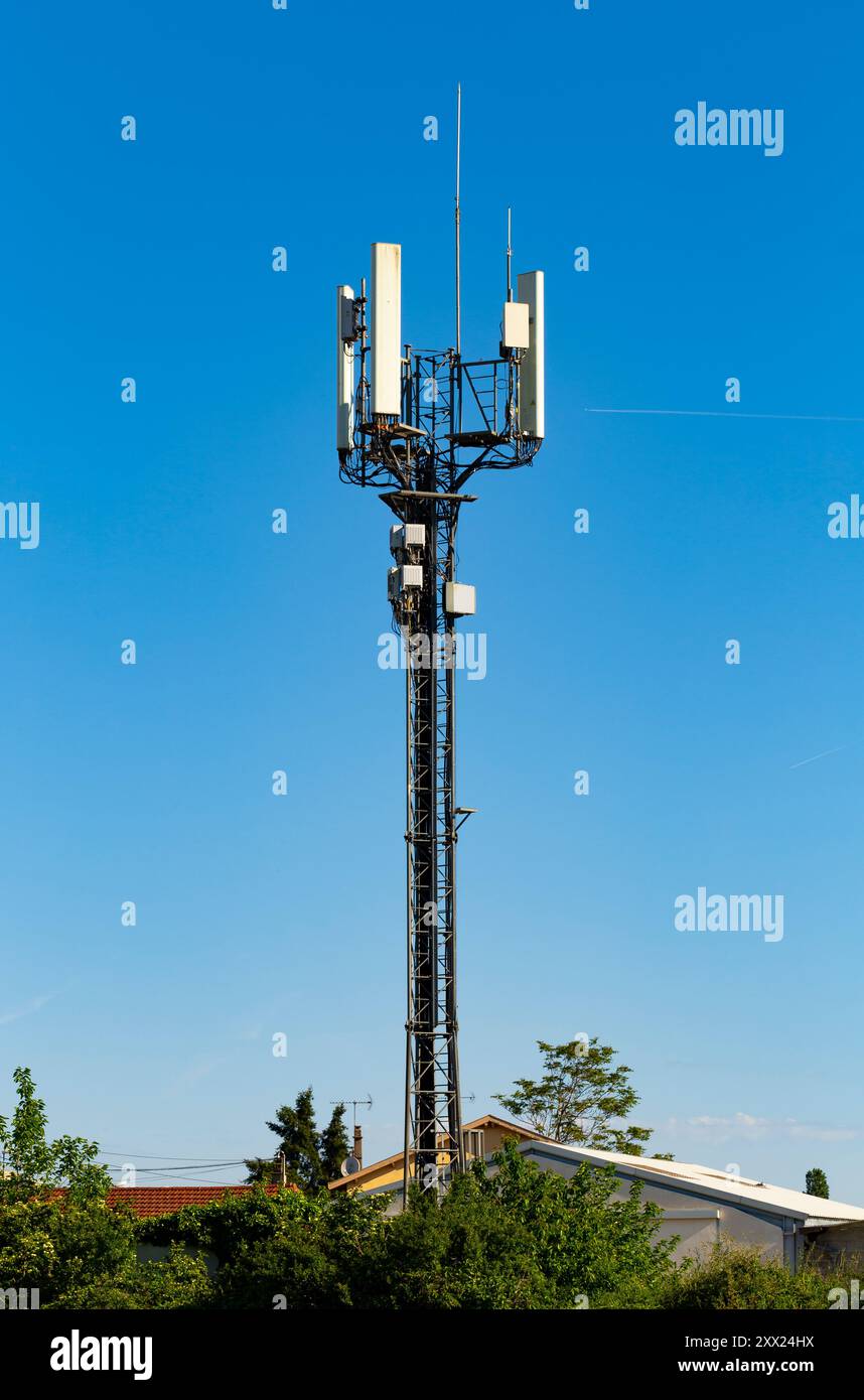Telecommunication Tower Of 4g And 5g Cellular Macro Base Station Mobile Phone Tower