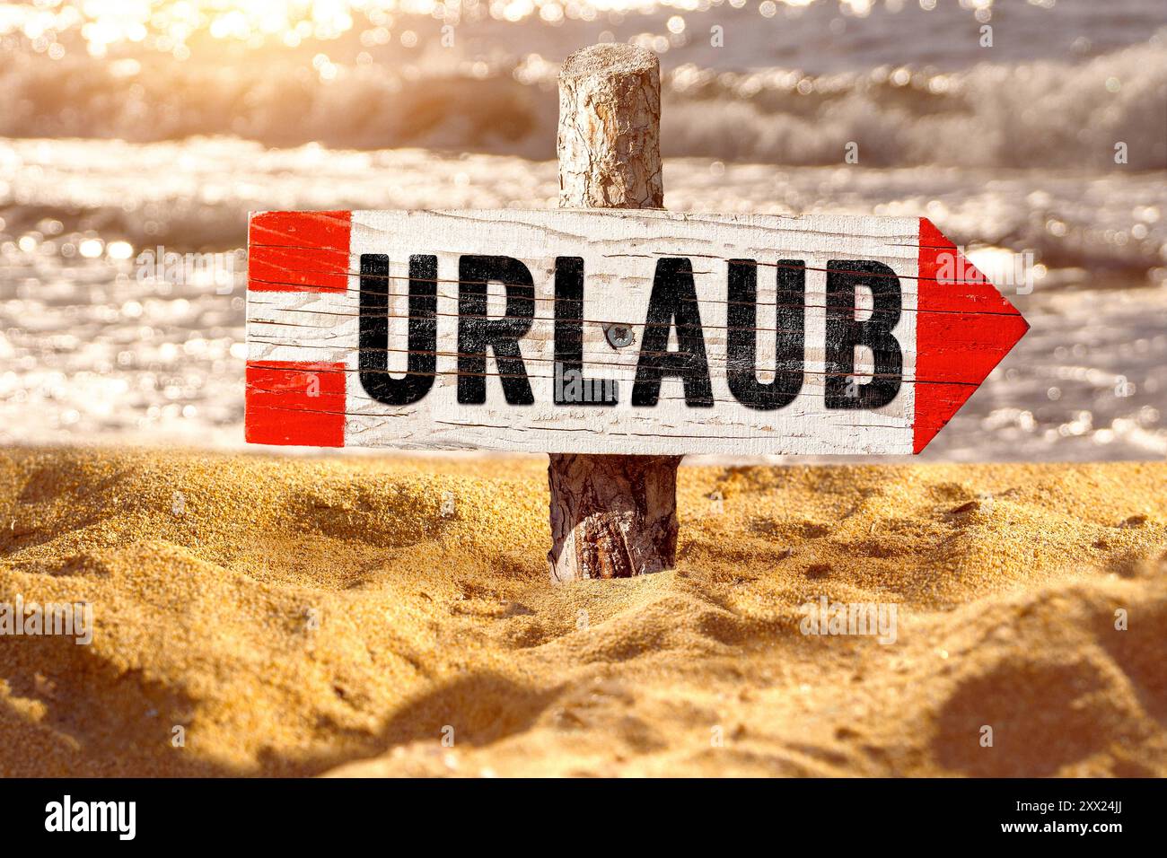 21 August 2024: A vacation signpost with the inscription is stuck in ...