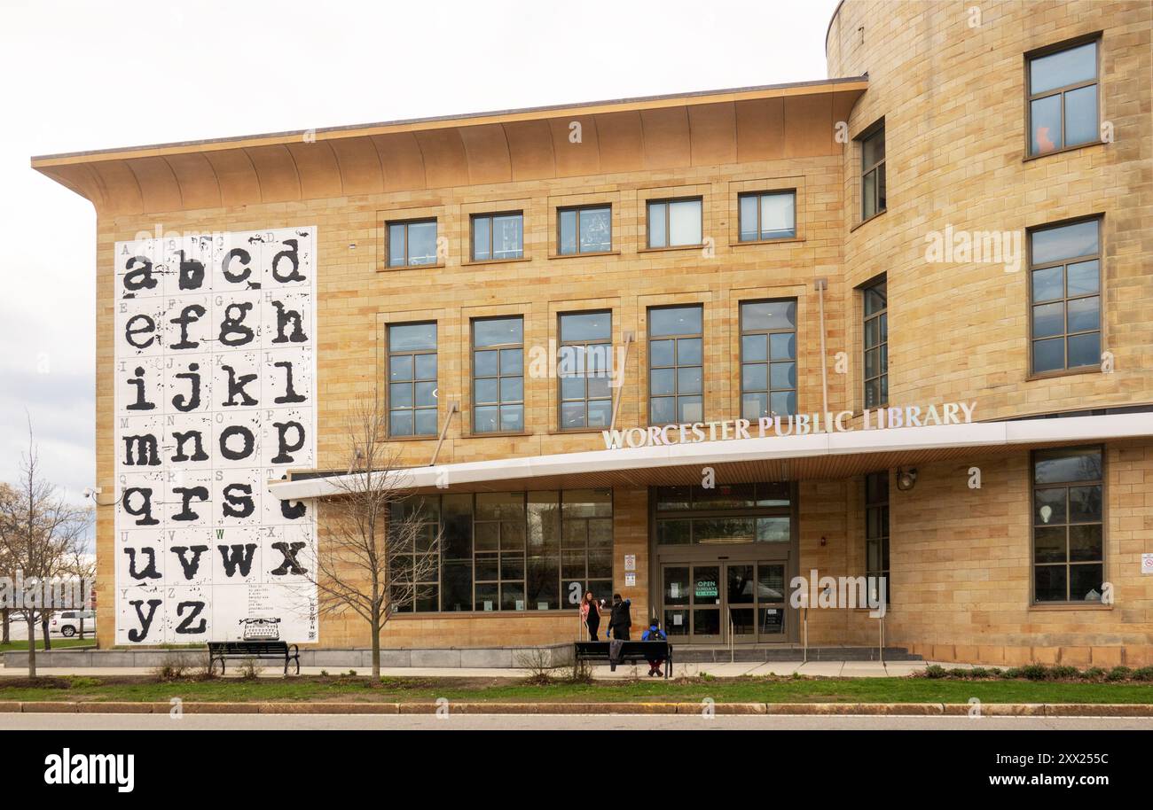 Worcester public library front entrance in downtown Worcester MA Stock Photo - Alamy