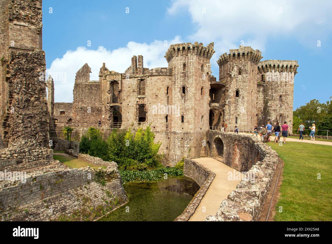Castle hi-res stock photography and images - Alamy