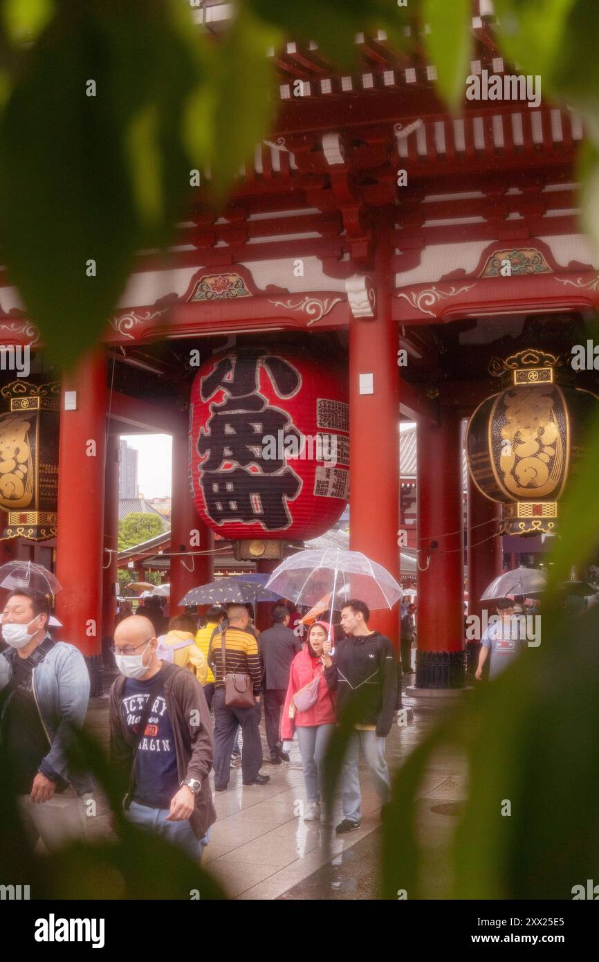 Sensoji, Japan. Gate entrance Stock Photo - Alamy