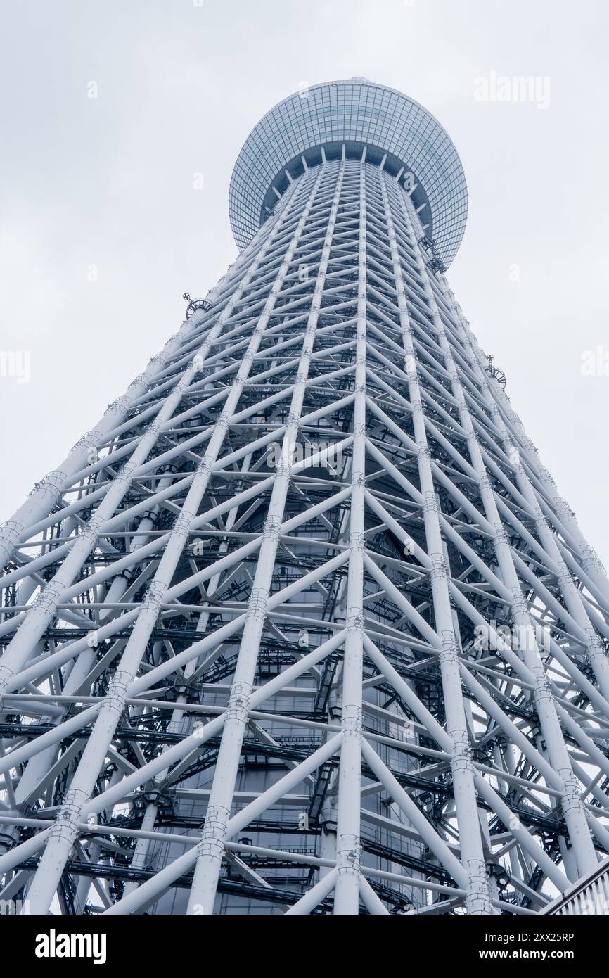 Intricate lattice steel framework hi-res stock photography and images ...