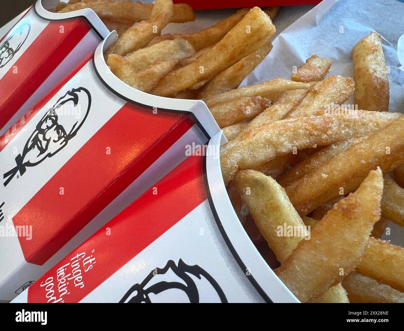 Pommes bei KFC Kentucky Fried Chicken *** French fries at KFC Kentucky ...