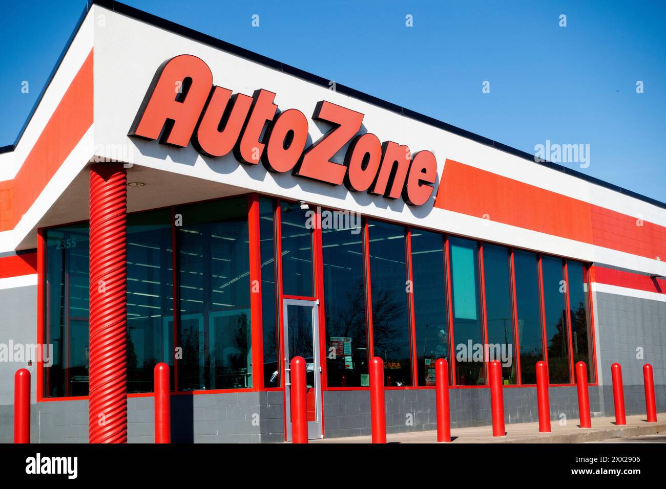 Autozone auto parts hi-res stock photography and images - Alamy
