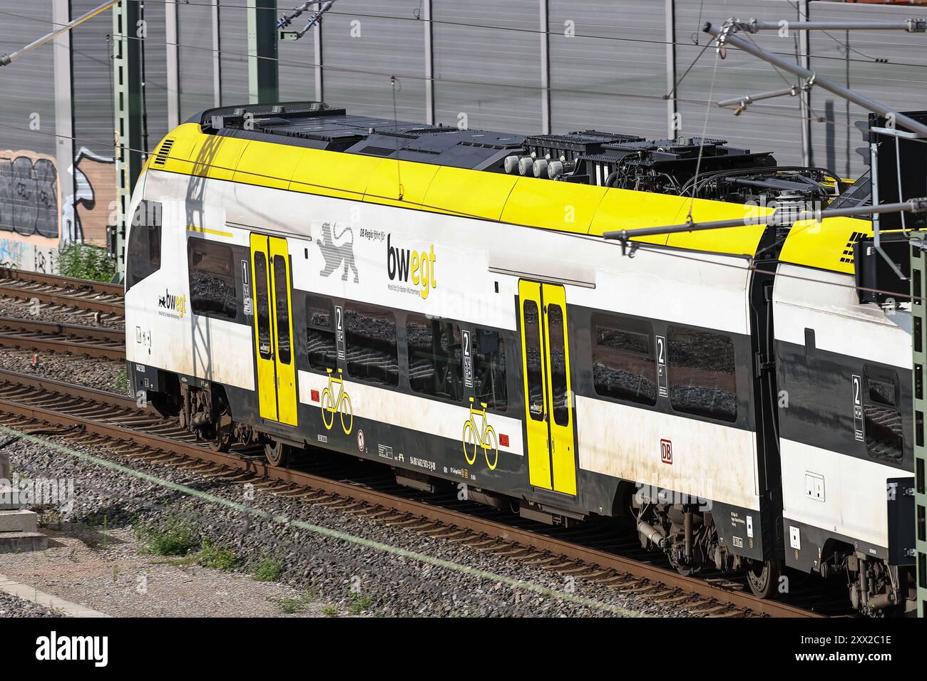 Regionalzug, Symbolbild, Baden-Württemberg, bwegt, Deutsche Bahn ...