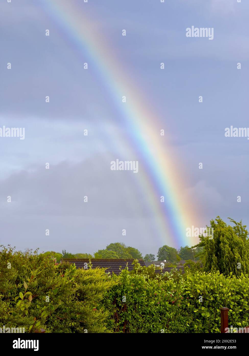 Sunshine after a storm reveals a rare quadruple Rainbow over Onchan ...