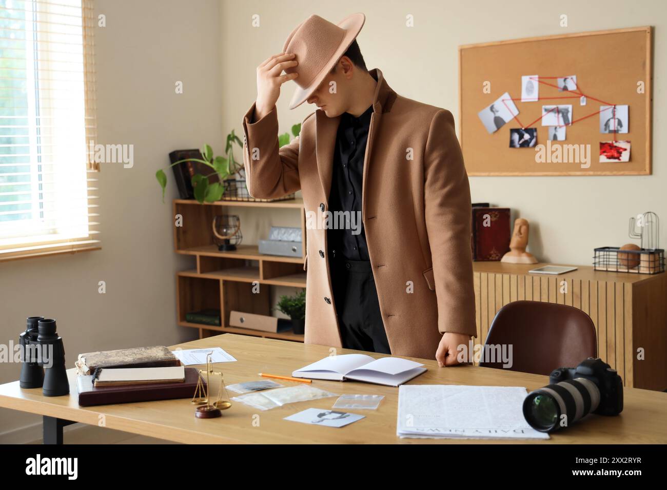 Private retro detective spy in hi-res stock photography and images - Alamy