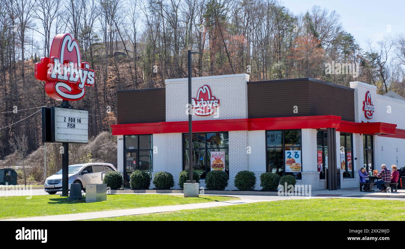 PIGEON FORGE, TN - 12 MAR 2024: Arby’s fast foot restaurant building ...
