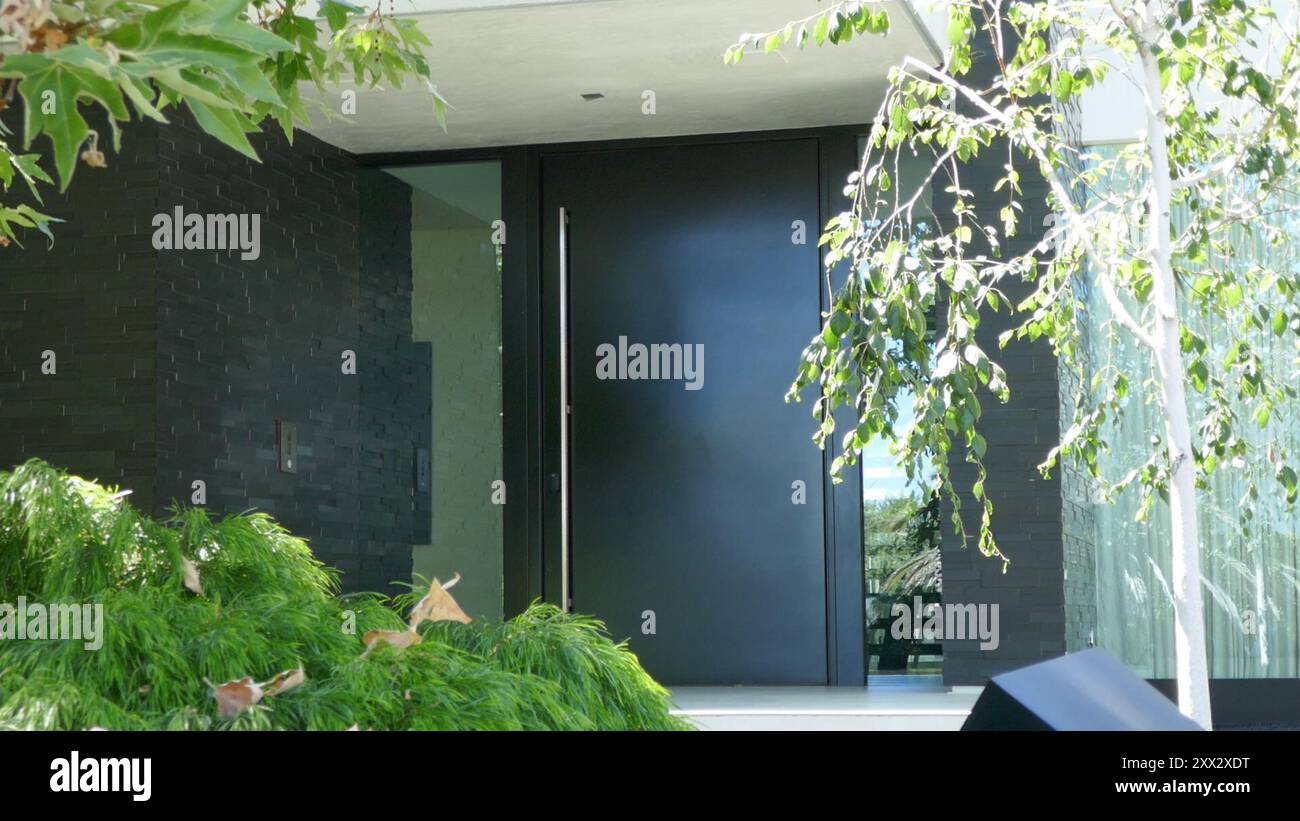 Santa Monica, California, USA 19th August 2024 Actress Bonnie Bedevil ...