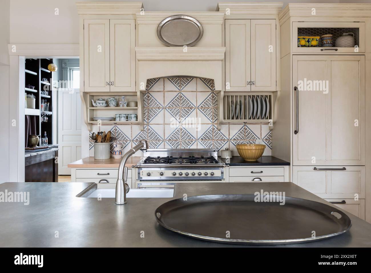 Zm kitchen cabinets hi-res stock photography and images - Alamy