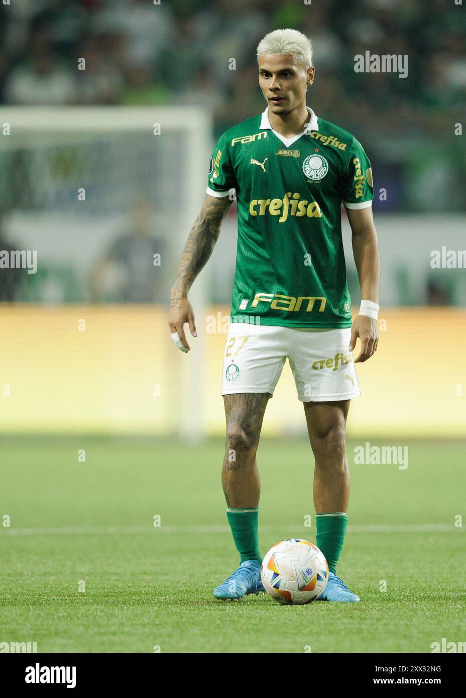 Classico majestoso hi-res stock photography and images - Alamy