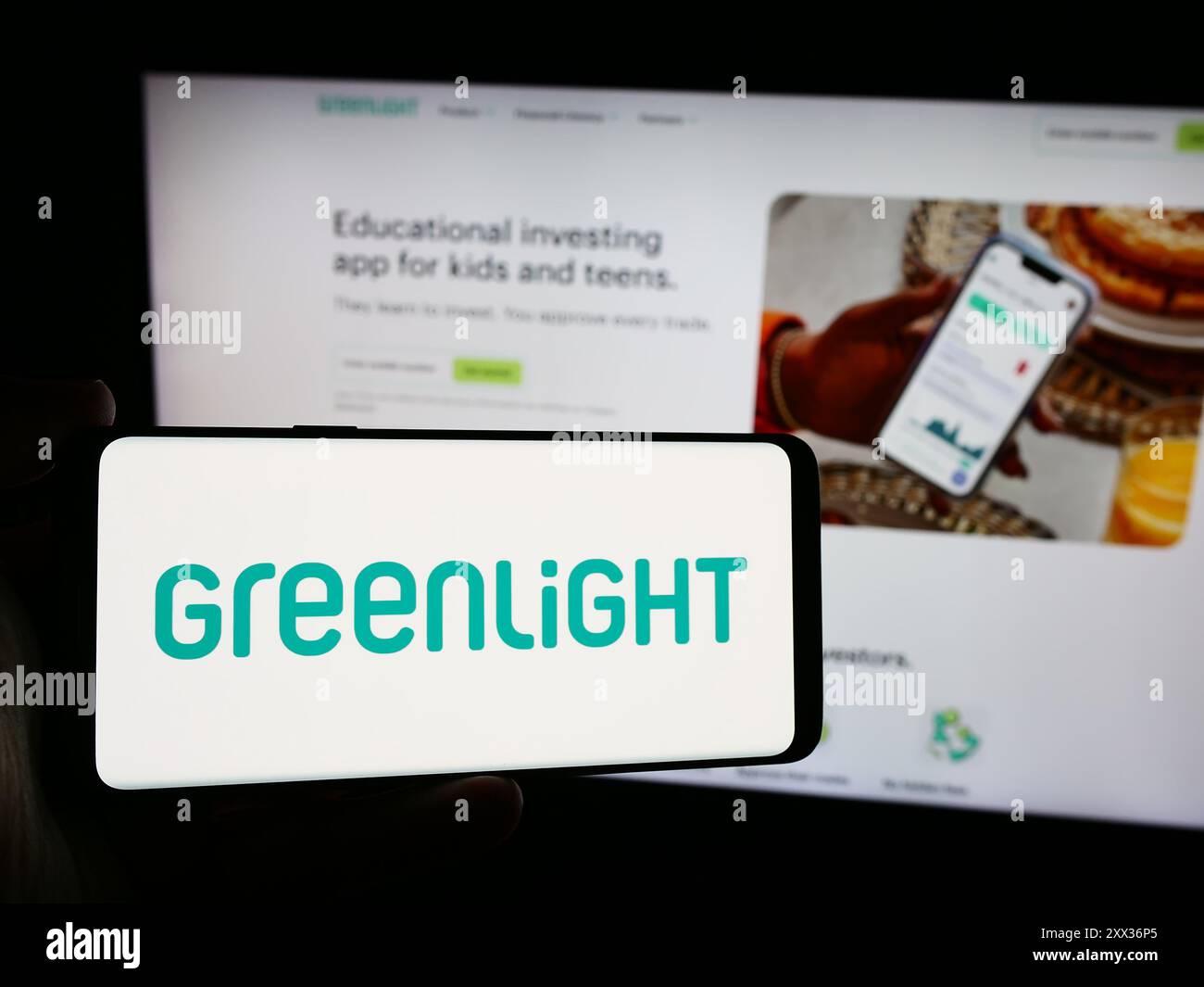 Greenlight financial technology hi-res stock photography and images - Alamy