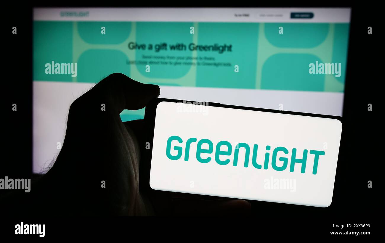 Greenlight logo hi-res stock photography and images - Alamy