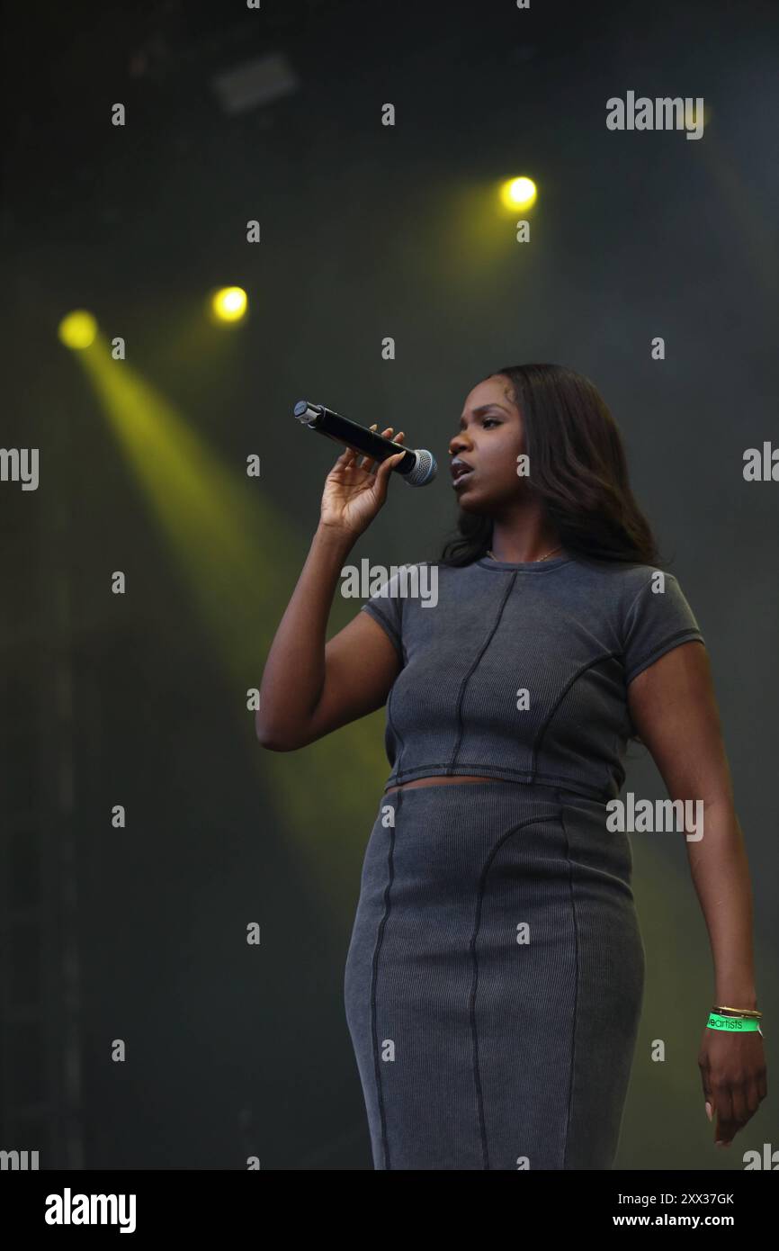 Enitan Adepitan alias Enny beim Off Days Festival in der Zitadelle ...