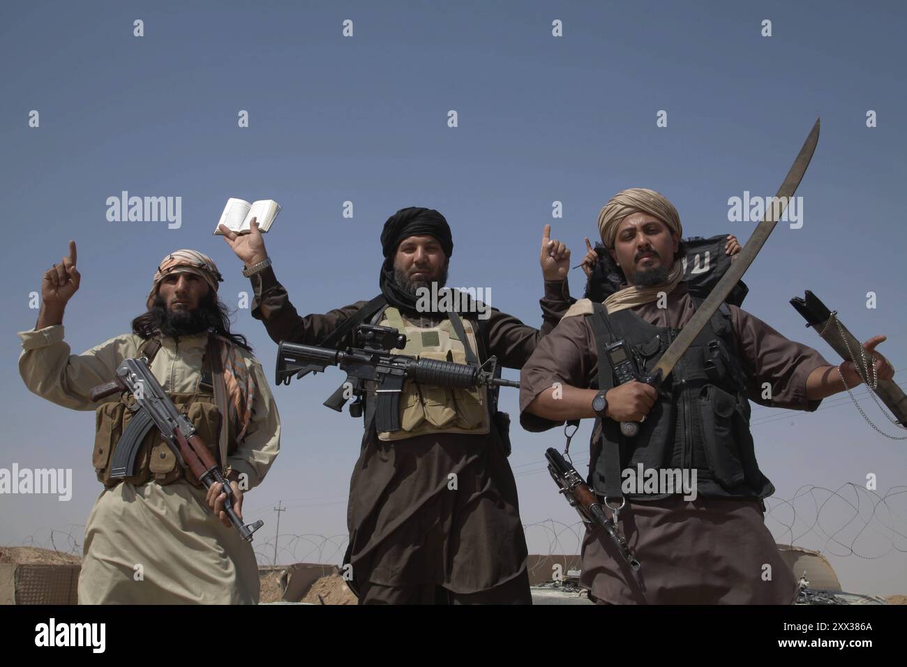 Islamic state fighters in iraq hi-res stock photography and images - Alamy