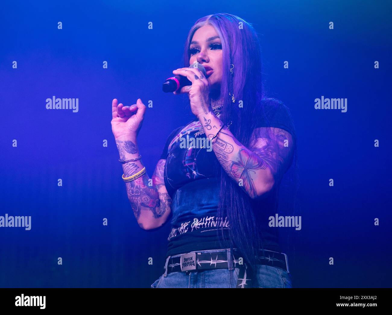 Snow tha product hi-res stock photography and images - Alamy