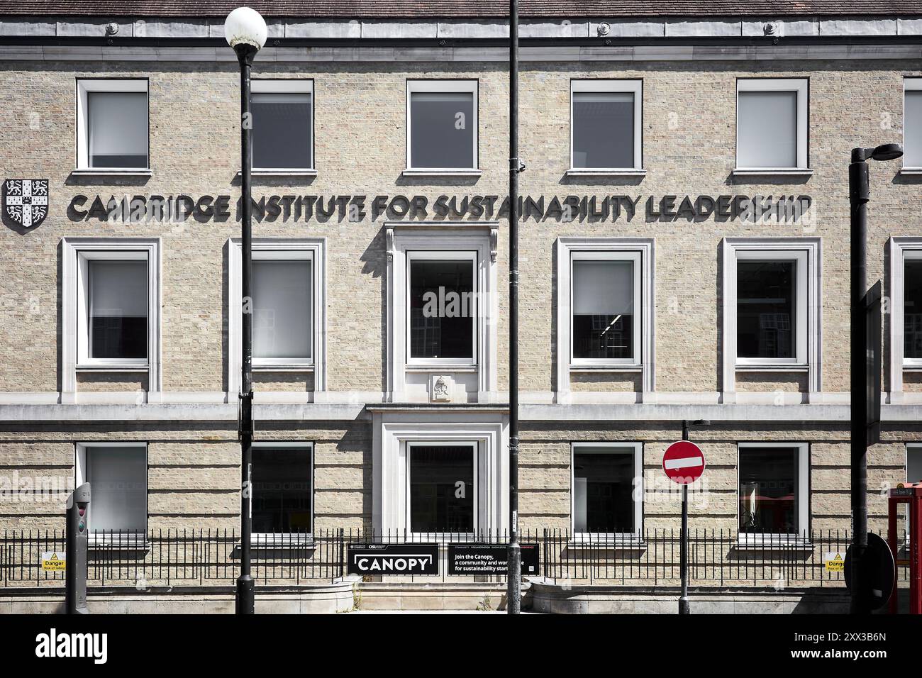 Cambridge institute sustainability leadership hi-res stock photography ...