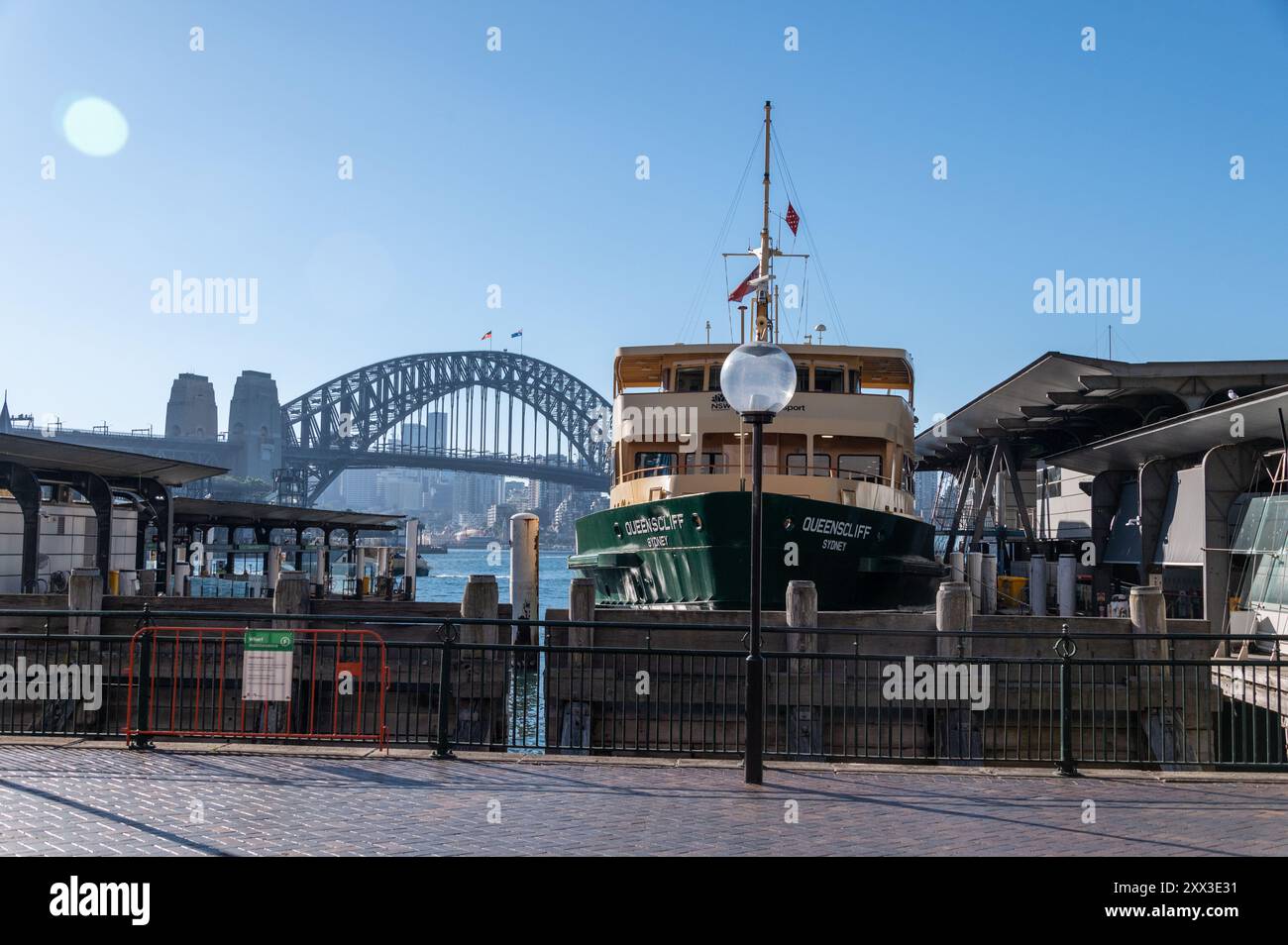 Ferry passenger terminal sydney hi-res stock photography and images - Alamy
