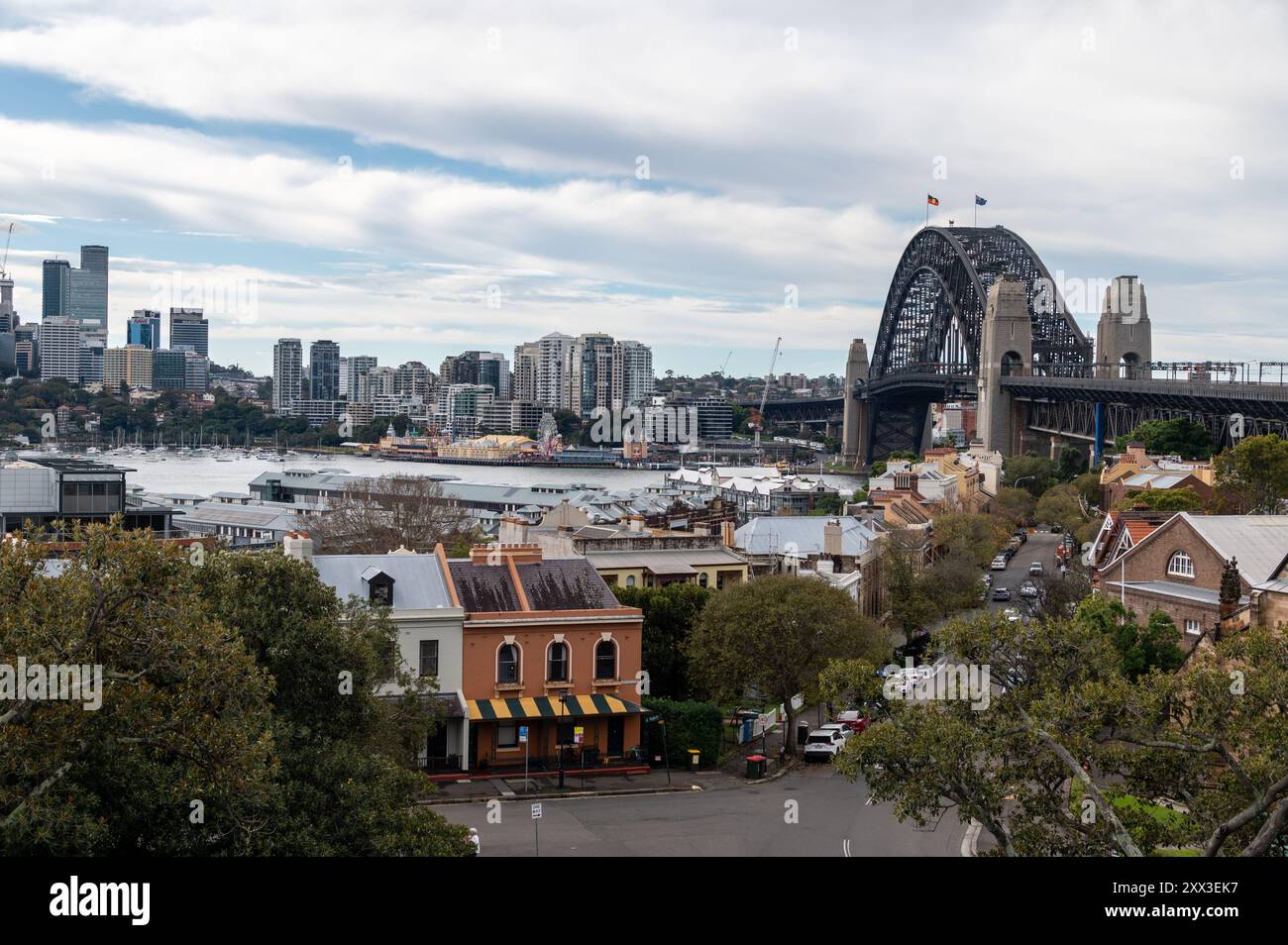 Harbour bridge and part of the historic Rocks from Observatory Hill in ...