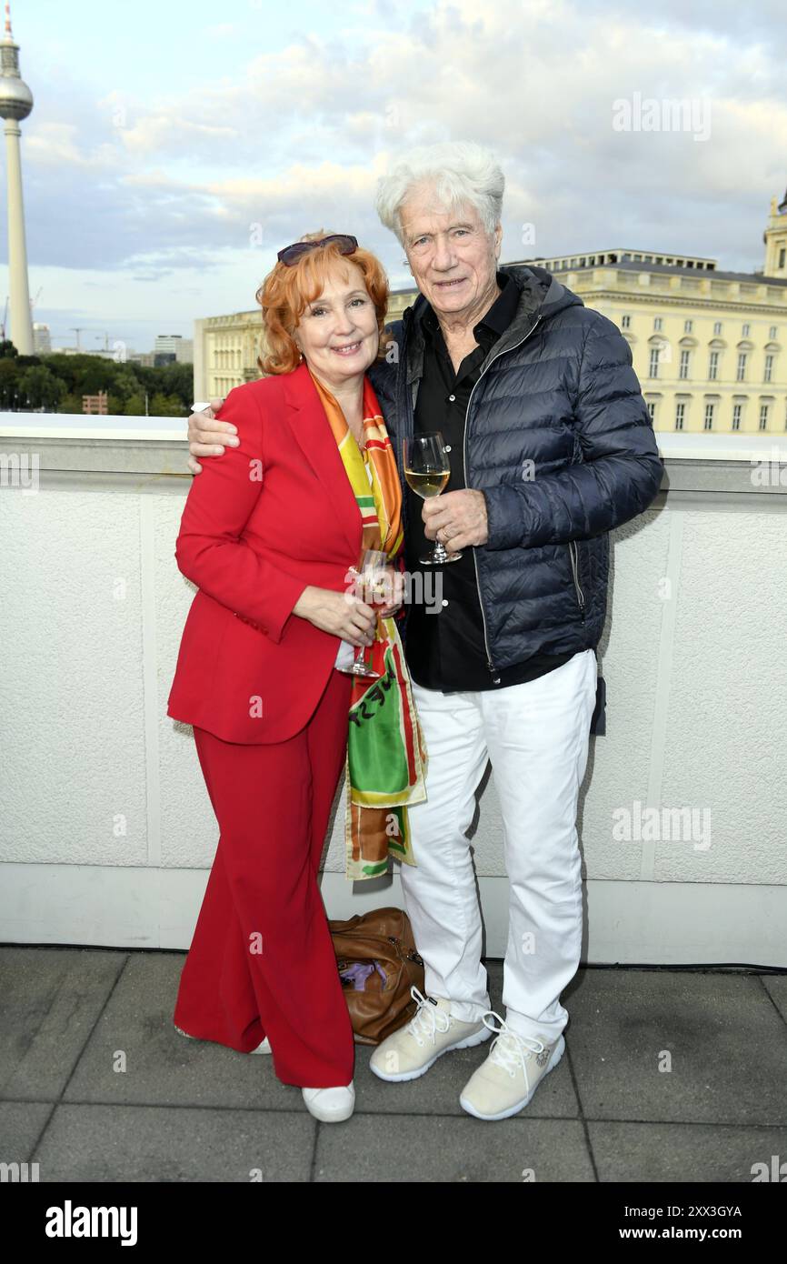 Juergen Prochnow mit Ehefrau Verena Wengler beim Eröffnungsempfang zu ...