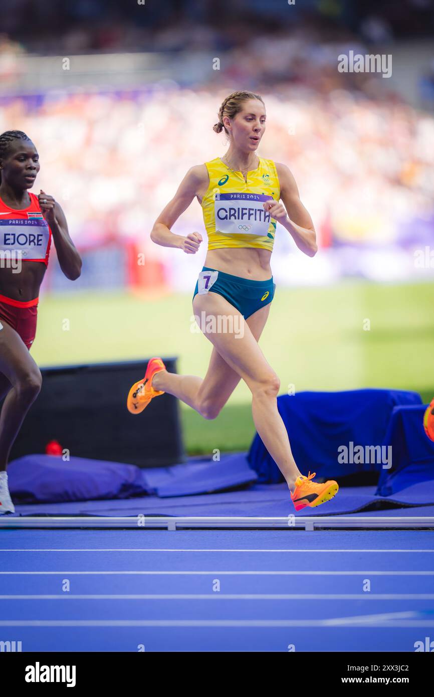 Georgia Griffith participating in the 1500 meters at the Paris 2024 ...