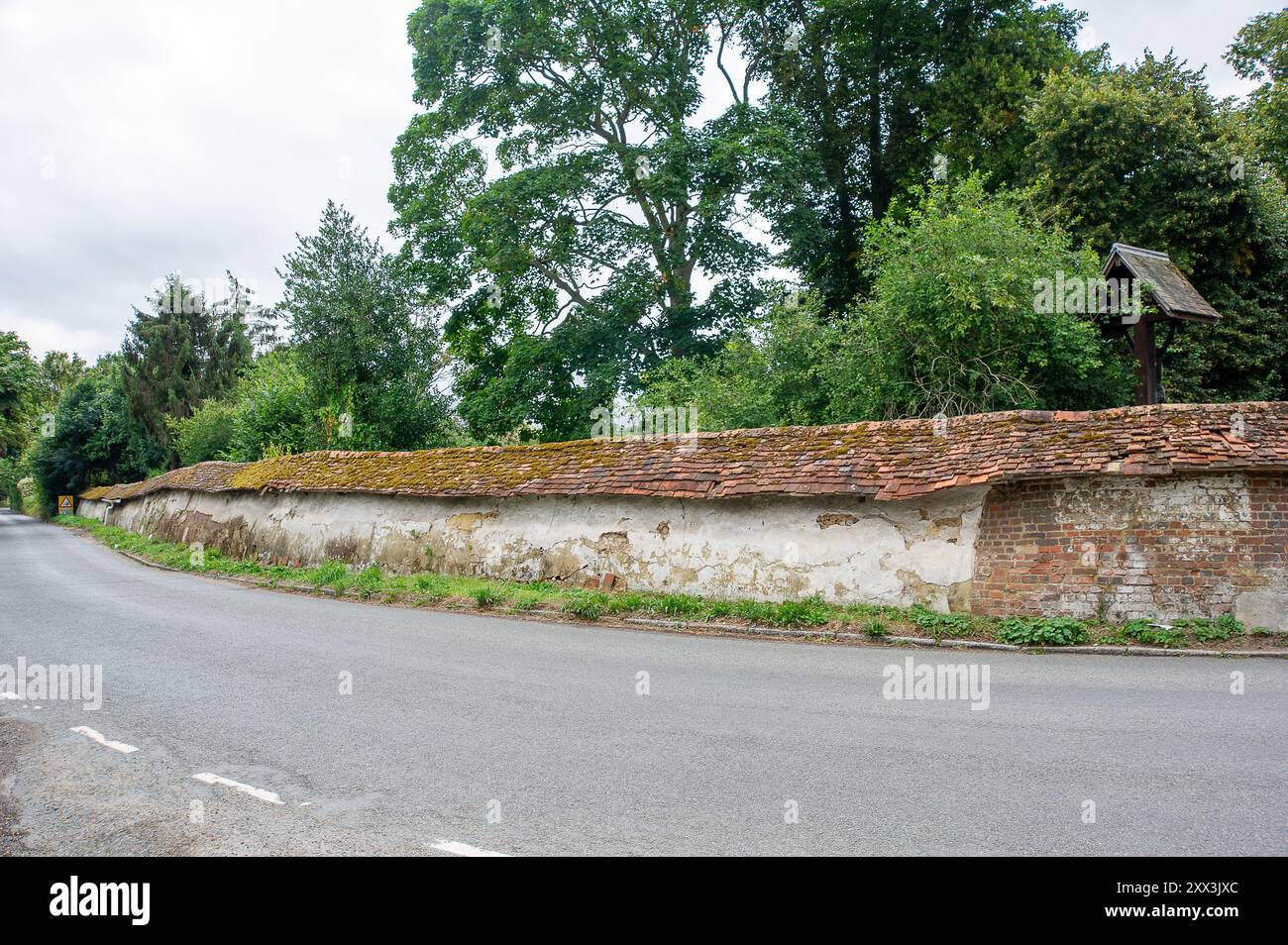 Taplow, Buckinghamshire, UK. 14th August, 2024. The ancient walls at ...