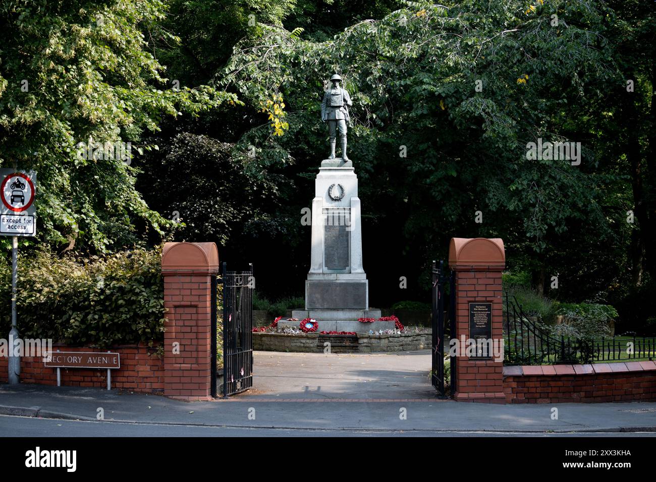 First World War memorial, Darlaston, West Midlands, England, UK Stock ...