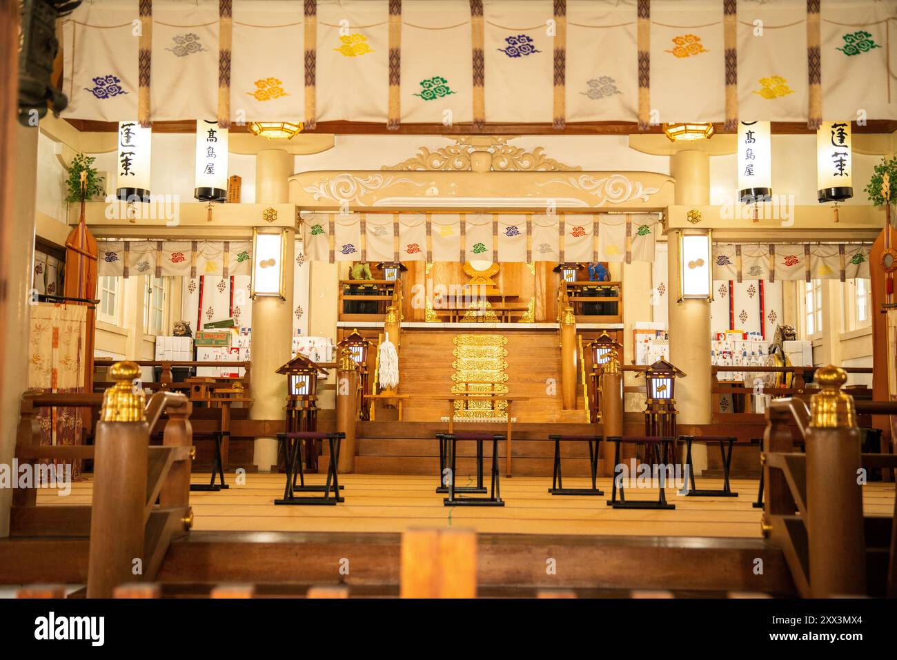 Namba yasaka jinja hi-res stock photography and images - Alamy