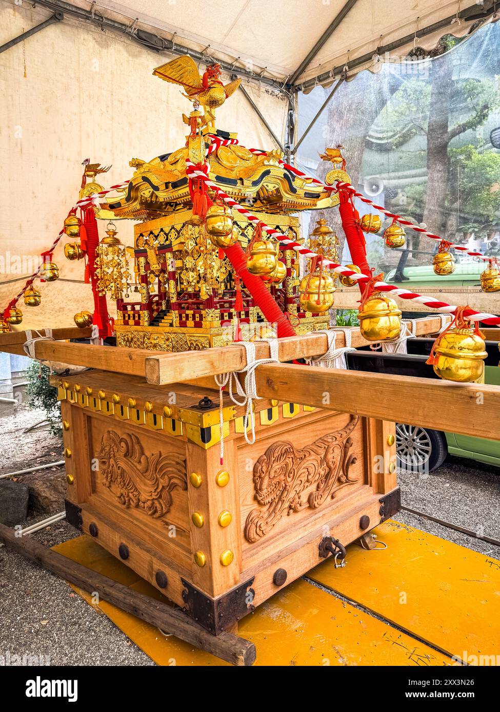 Namba Yasaka Jinja temple in Osaka, Japan Stock Photo - Alamy