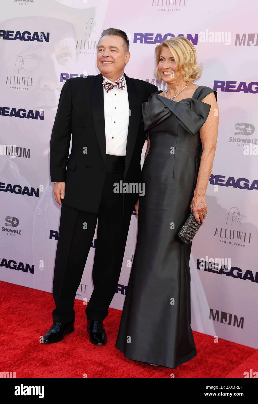 HOLLYWOOD, CALIFORNIA - AUGUST 20: (L-R) Gerard J. Hall and Laura Hall ...