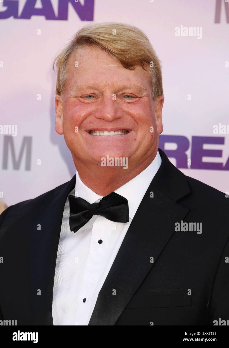 HOLLYWOOD, CALIFORNIA - AUGUST 20: Howard Klausner attends the Los ...