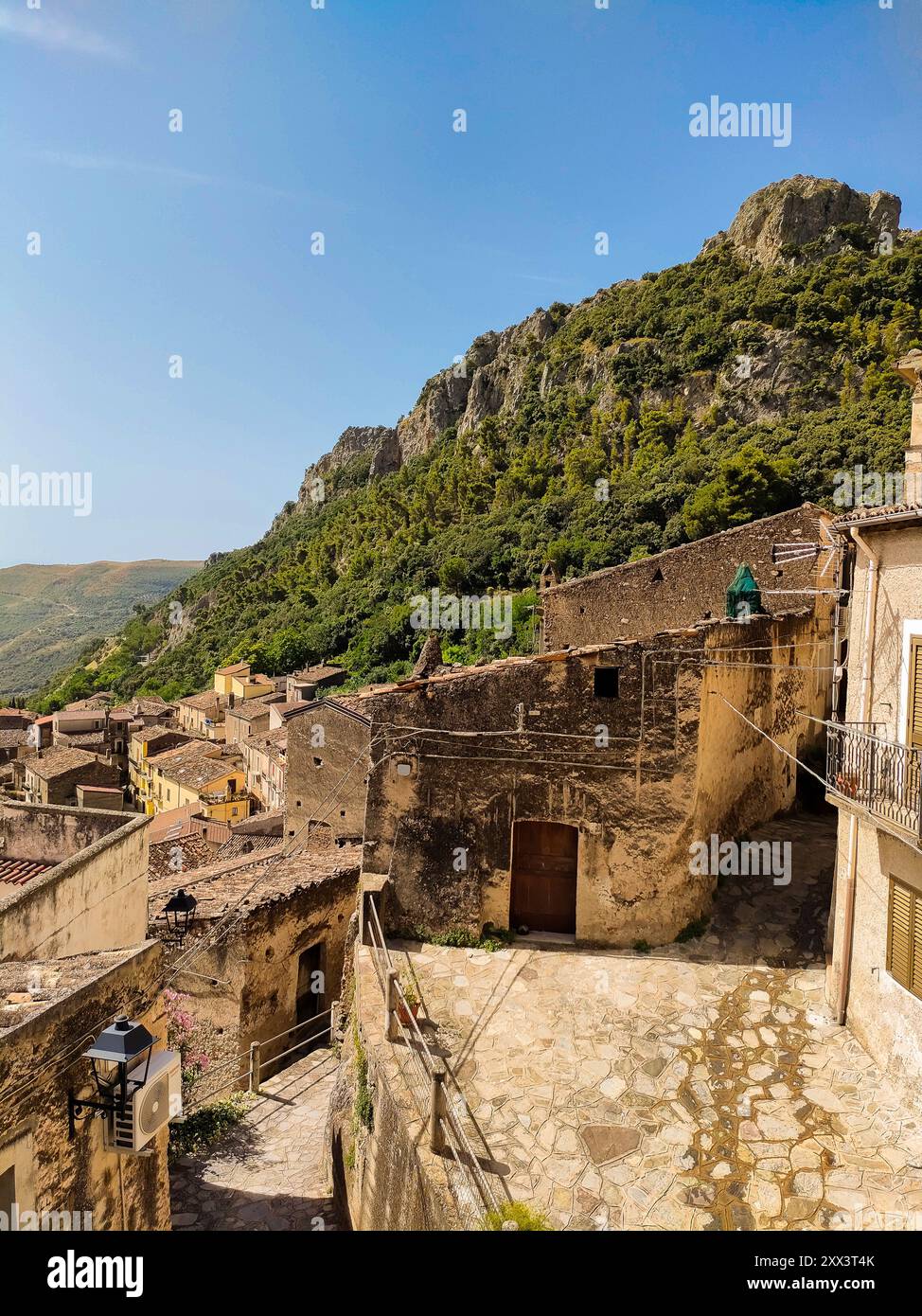 Ancient village in southern Italy with characteristic houses Stock ...