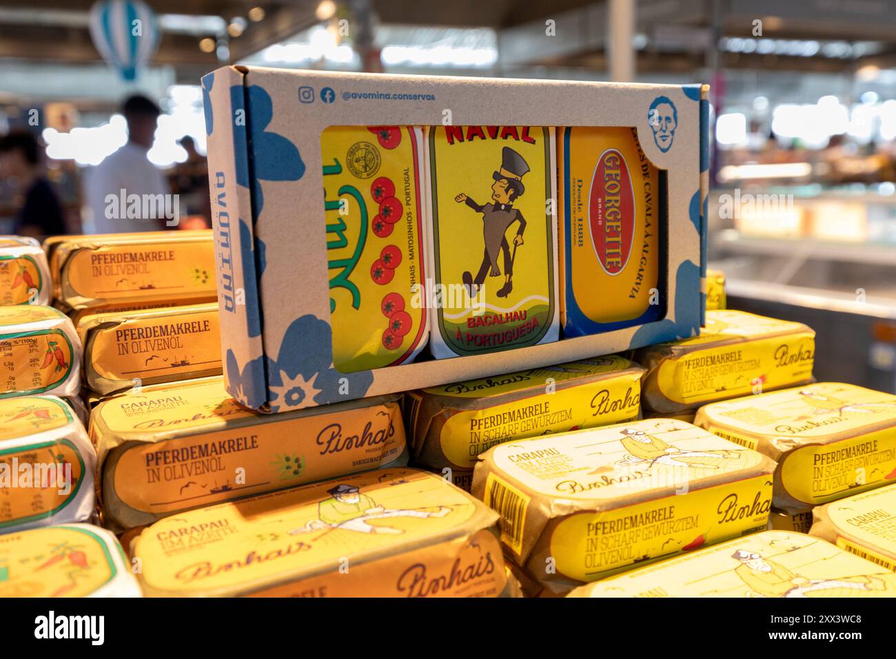 Tinned fish hi-res stock photography and images - Alamy