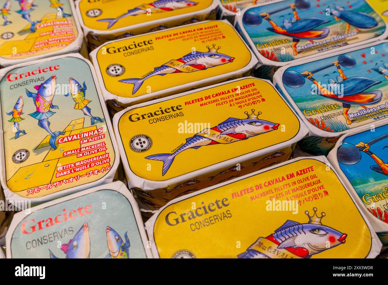 Tinned fish hi-res stock photography and images - Alamy