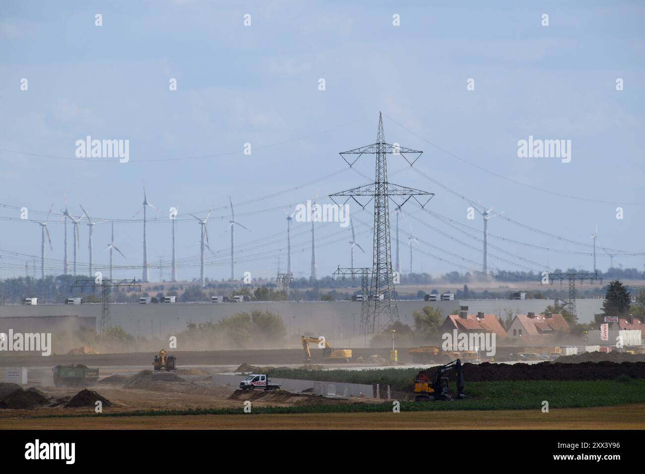 Magdeburg, Germany. 21st Aug, 2024. View of construction machinery ...