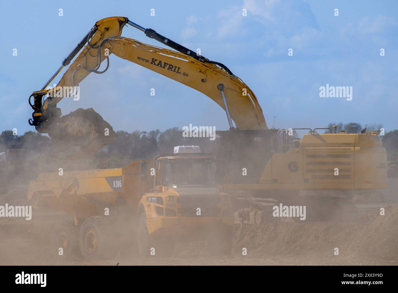 Magdeburg, Germany. 21st Aug, 2024. View of construction machinery ...