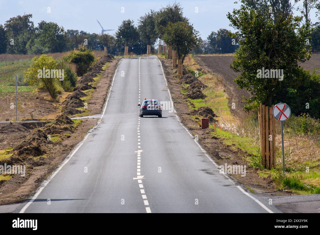 Magdeburg, Germany. 21st Aug, 2024. A construction site vehicle drives ...