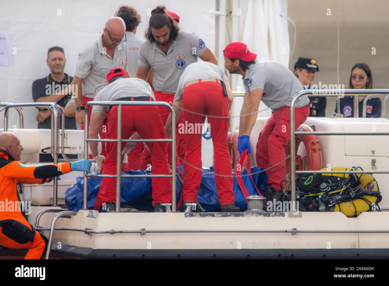 Mike lynch bayesian yacht hi-res stock photography and images - Alamy