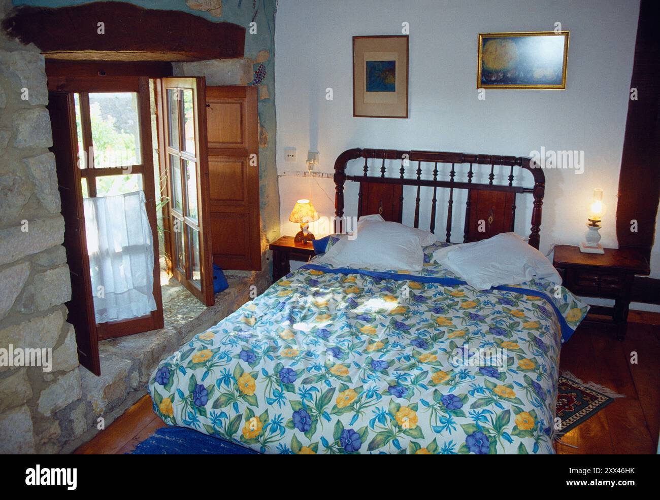 Dormitorio rural hi-res stock photography and images - Alamy