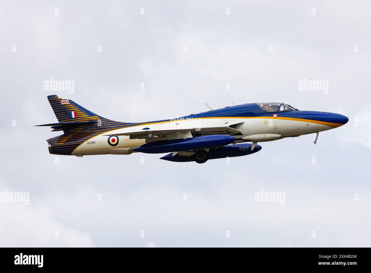 Hawker Hunter T72 trainer restoration historic jet of Hawker Hunter ...