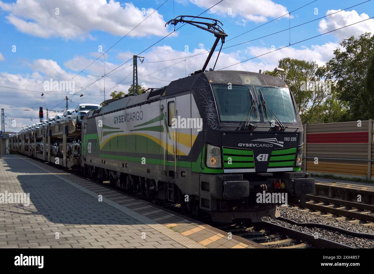 Gysev Cargo Zrt Ungarn, Bahn bzw Autotransporter-Zug mit Siemens ...